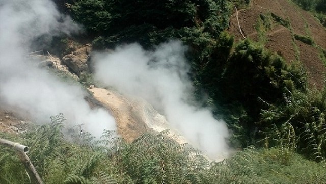 Bahan yang Dikeluarkan oleh Tenaga Vulkanisme | kumparan.com