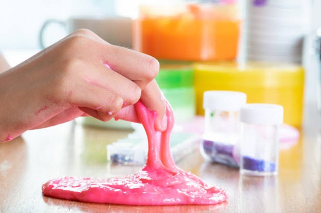 Cara Membuat Slime Tanpa Lem dengan Bahan Rumahan | kumparan.com
