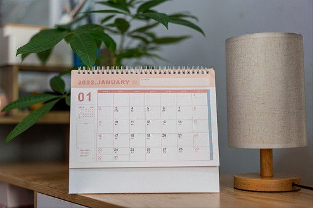Kalender Tahun 2022 Lengkap dengan Jadwal Hari Besar Keagamaan ...