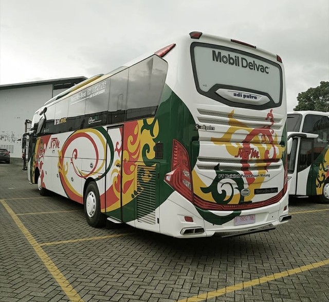 Intip Begini Mewahnya 10 Bus Baru PO NPM Kebanggaan Orang Minang ...
