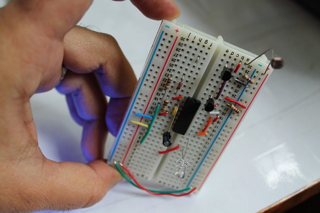 Cara Kerja dan Kepanjangan LDR dalam Sensor Cahaya | kumparan.com