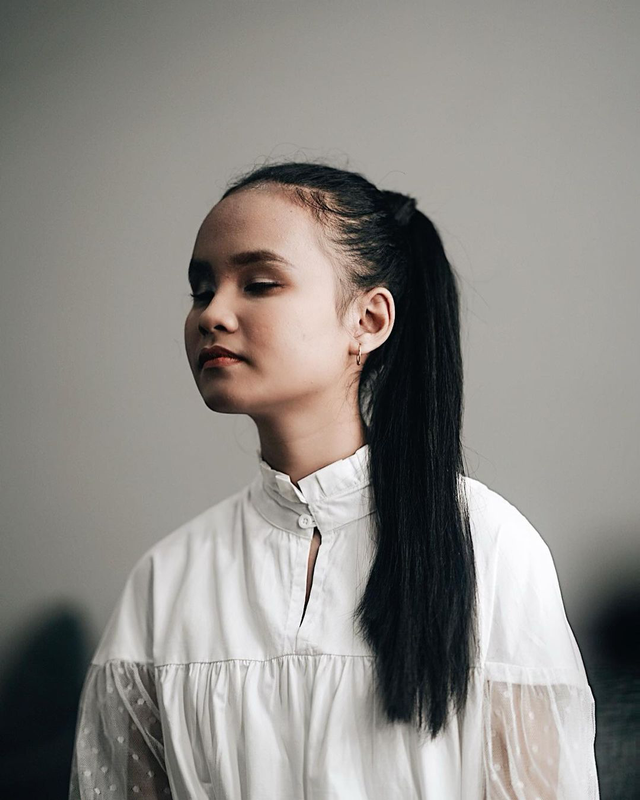 Profil Gebby Rodearni, Penyanyi yang Bawakan Ibu Pertiwi di Rewind 2021 ...