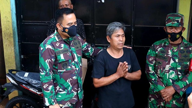 Pangdam Iii Siliwangi Beri Motor Ke Orang Tua Sejoli Korban Tabrakan Di