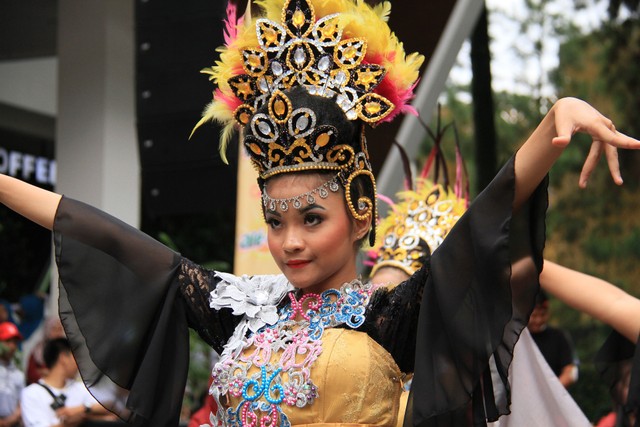 5 Contoh Folklor Bukan Lisan dalam Kebudayaan Indonesia | kumparan.com