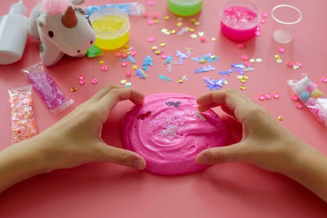 Cara Membuat Slime dari Lem Fox dan Lem Povinal dengan Mudah | kumparan.com