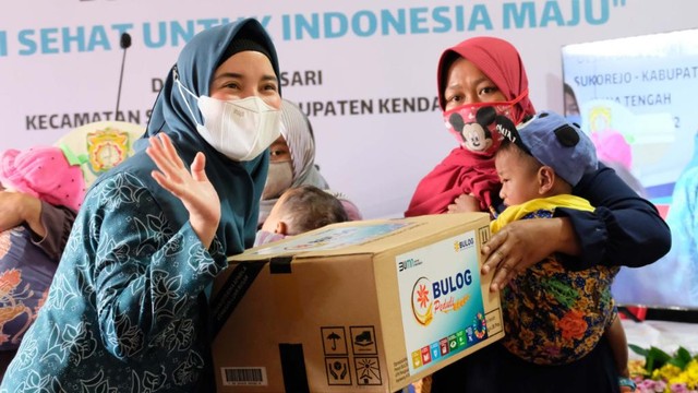 Bulog dan BKKBN Kerja Sama untuk Turunkan Angka Stunting | kumparan.com Bulog dan BKKBN Kerja Sama untuk Turunkan Angka Stunting | kumparan.com