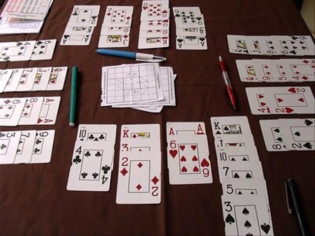 Kartu Bridge Ada Berapa? Ini Penjelasannya | kumparan.com