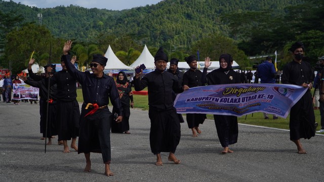 Foto: Parade Budaya Meriahkan HUT Kolaka Utara ke-18 | kumparan.com