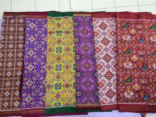 Mengenal Ragam Pakaian Adat Flores | kumparan.com