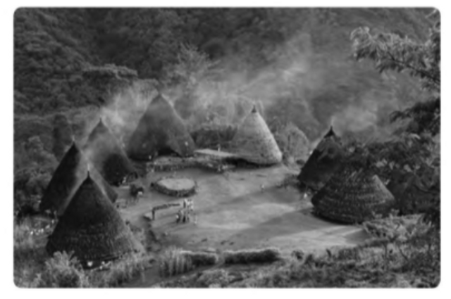 Mengenal Rumah Adat Mbaru Niang Suku Manggarai di Provinsi Nusa ...