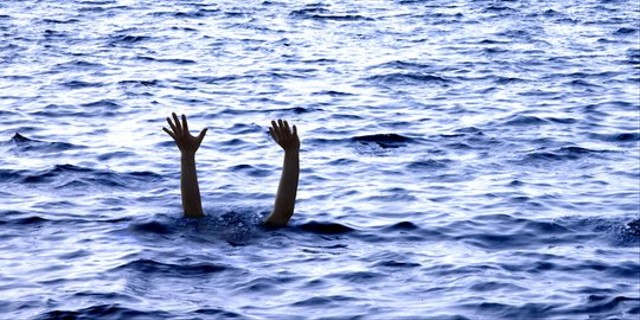 Momen Dramatis Penyelamatan Penumpang di Dalam Mobil yang Tenggelam ke ...