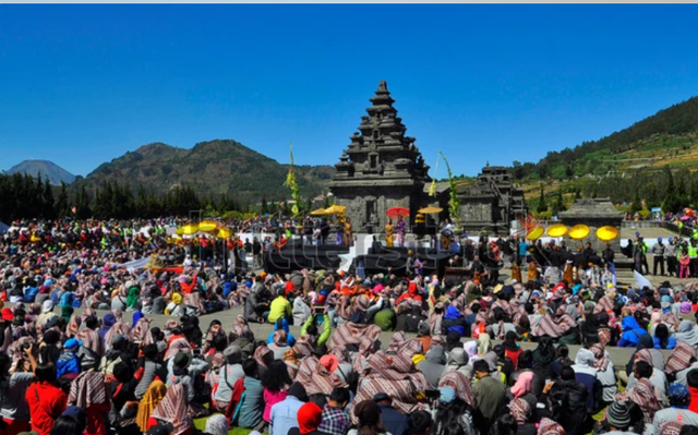 DCF Sarana Pelestarian Ruwatan Rambut Gimbal | kumparan.com