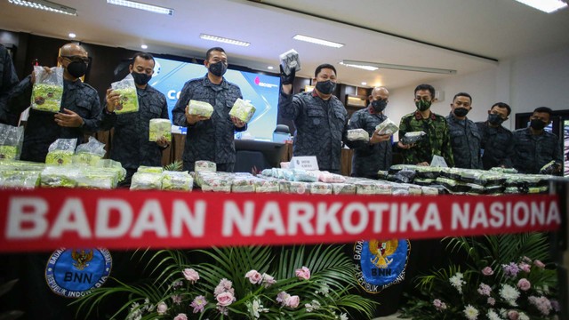 Foto: BNN Sita 218,46 Kg Sabu dan 16.586 Butir Ekstasi | kumparan.com