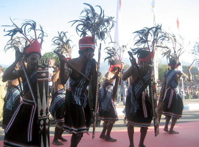 Makna Gerakan Tari Lego-lego dari Nusa Tenggara Timur | kumparan.com