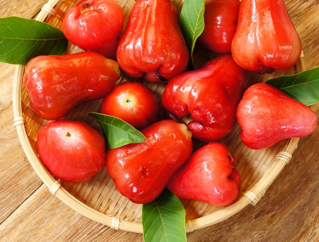 Bolehkah Bayi Makan Jambu Air? | kumparan.com