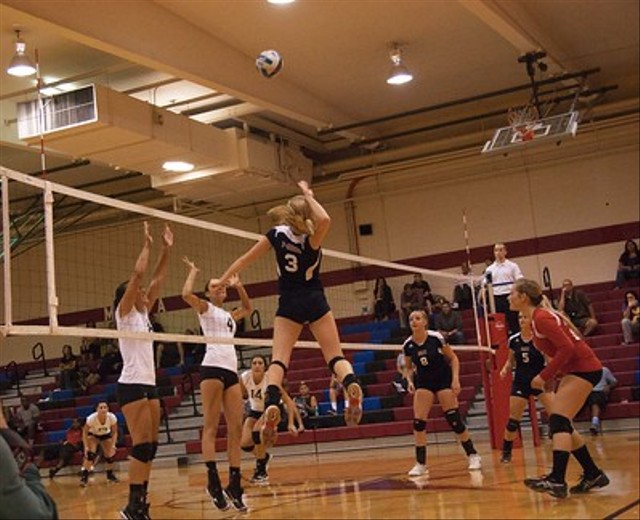 Spike dalam Bola Voli, Ini Tekniknya | kumparan.com