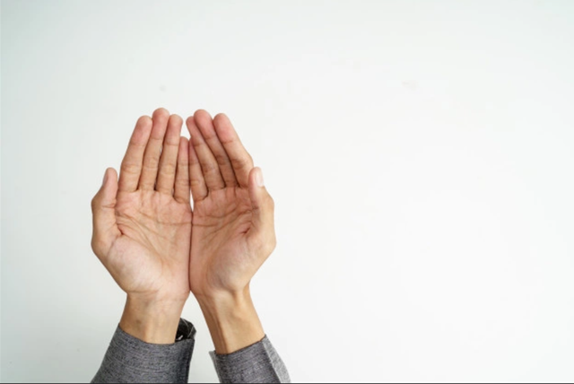 Contoh Sikap yang Meneladani Asmaul Husna Al Wakil | kumparan.com