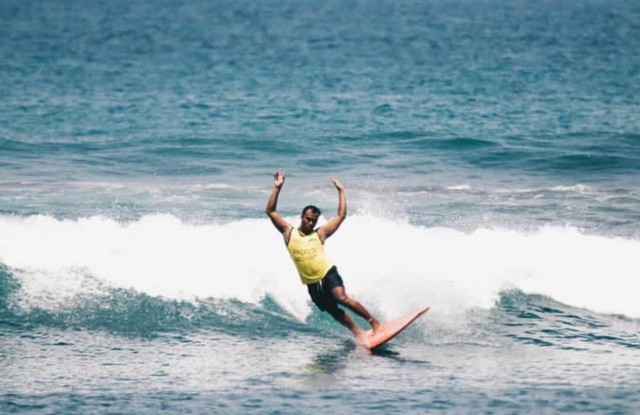 Pantai Batu Karas di Pangandaran Potensial Cetak Atlet Surfing ...