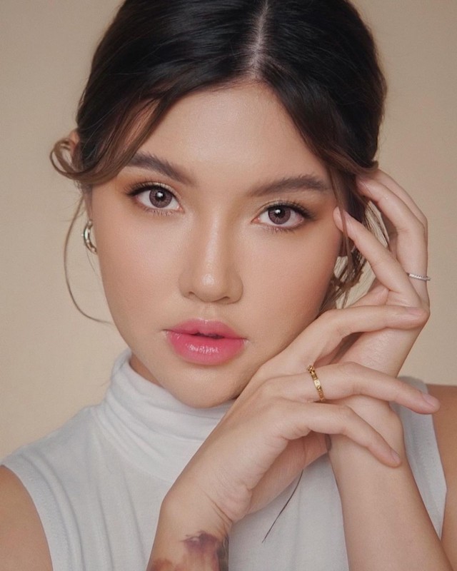 My Beauty Routine: Beauty Content Creator Lidia Fang | kumparan.com