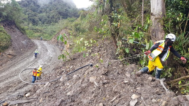 Kampung Waa Banti Mimika Tak Lagi Kegelapan dan Kekurangan Air Bersih | kumparan.com