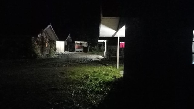 Kampung Waa Banti Mimika Tak Lagi Kegelapan dan Kekurangan Air Bersih | kumparan.com