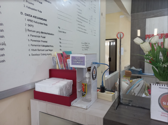 Mahasiswa KKN Undip Ciptakan Hand Sanitizer Touchless untuk Tingkatkan ...