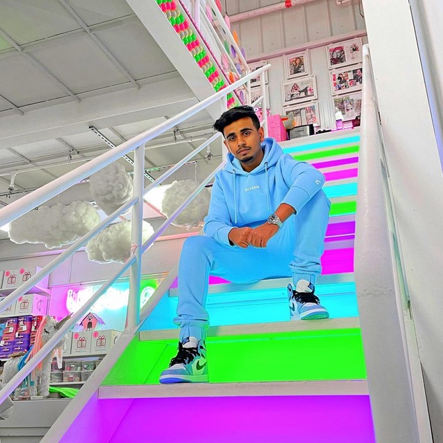 Intip Hidup Mewah Rashed Belhasa, Anak Muda Paling Tajir di Dubai ...