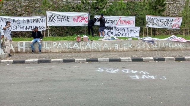 Mahasiswa di Semarang Demo soal Wadas, Bakar Ban Sebabkan Macet di ...