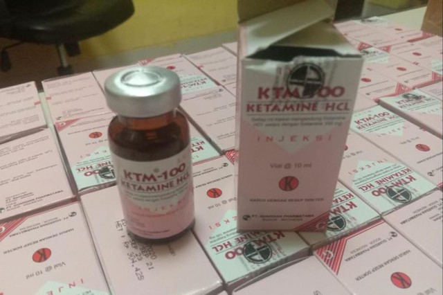 Puluhan Botol Obat Bius Tak Berizin Gagal Dikirim ke Luar Batam ...