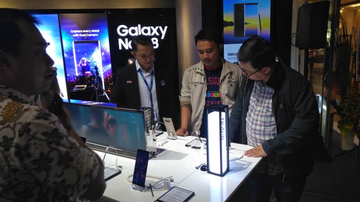 Toko Samsung Galaxy Terbesar se-Asia Tenggara Ada di Jakarta | kumparan.com