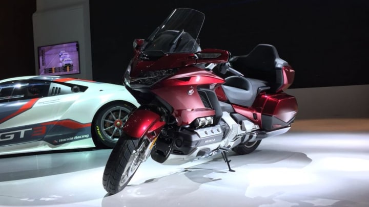 Daftar Motor dan Mobil Terbaik di IIMS 2018 | kumparan.com