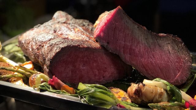 Resep Bumbu Gepuk Daging Sapi yang Gurih dan Empuk | kumparan.com