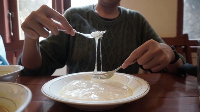 Cara Bikin Papeda Khas Papua | kumparan.com