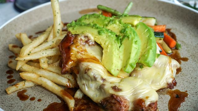 Resep Steak Saus Jamur Rumahan Rasa Restoran | kumparan.com