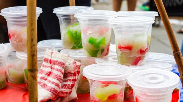 Bahan dan Cara Membuat Selendang Mayang Khas Betawi | kumparan.com