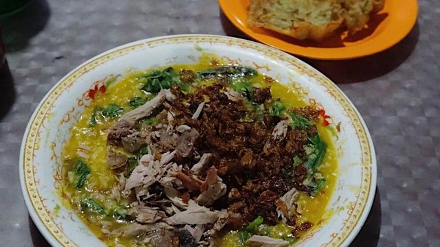 Resep Bubur Manado Yang Enak Dan Kaya Sayuran