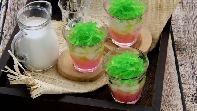 Cara Membuat Es Rumput Laut yang Segar dan Manis | kumparan.com