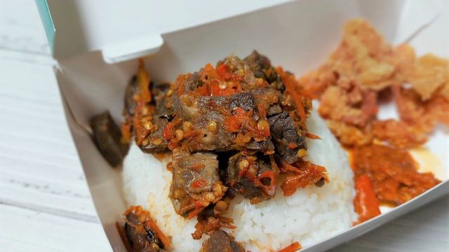 Resep Sambal Paru Pedas Mantap ala Rumahan | kumparan.com