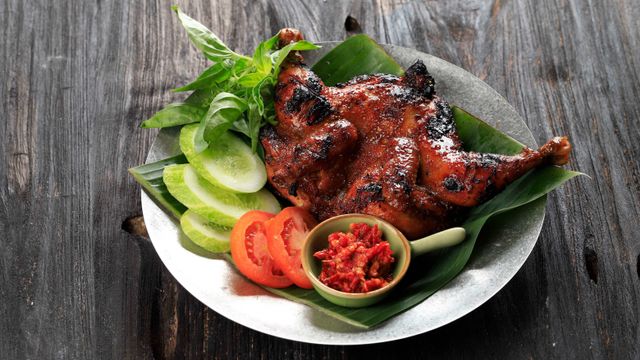 Resep Ayam Tinoransak Khas Manado | kumparan.com