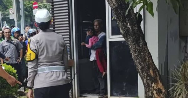 Anak Disandera di Pospol Pejaten: Berita Anak Disandera di Pospol Pejaten Terbaru dan Terupdate ...