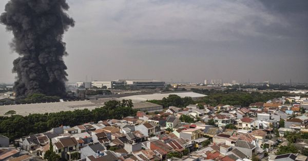 Kebakaran Pabrik Minyak di Bekasi: Berita Kebakaran Pabrik Minyak di Bekasi Terbaru dan ...