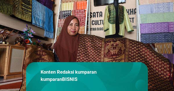 Foto: Mengintip Perajin Tenun Songket Sambas di Pontianak | kumparan.com