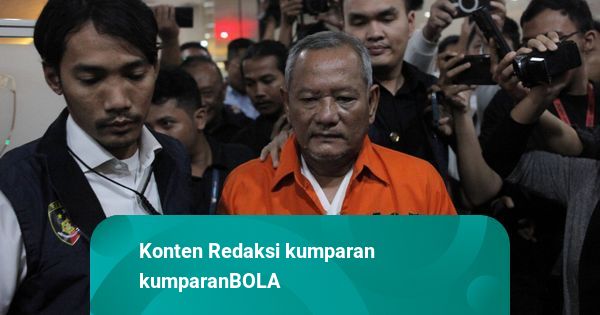Foto: Tersangka Match Fixing Liga 2, Vigit Waluyo, Berbaju Tahanan ...