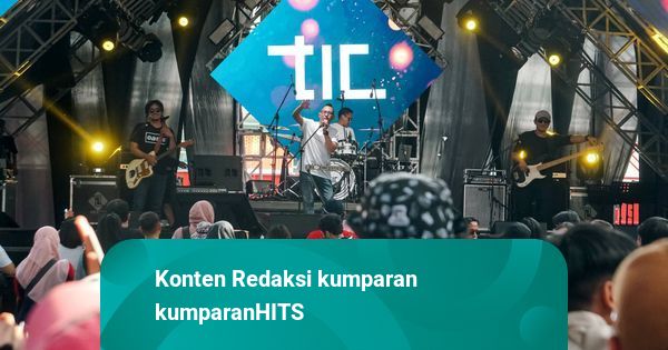 Foto: Nostalgia Bareng TIC Band di Panggung The 90's Festival ...
