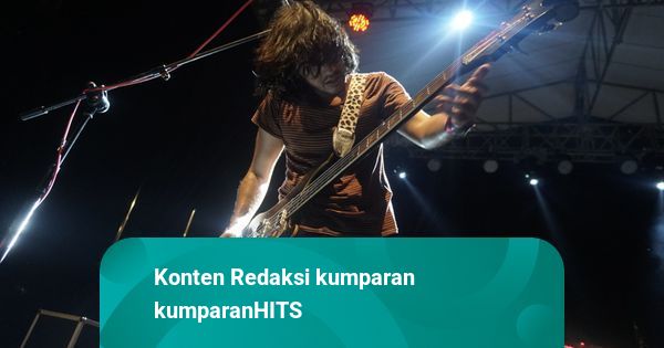 Kelompok Penerbang Roket Tampil Begitu Liar di Music Gallery #9 ...