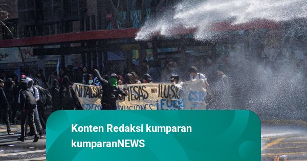 Foto: Demo Mahasiswa di Chile Kembali Bentrok dengan Polisi | kumparan.com
