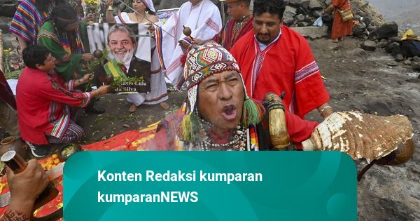 Foto: Ritual Tradisional Dukun Peru Jelang Tahun Baru 2023 | kumparan.com