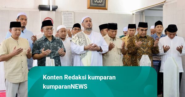 Prabowo Ziarah ke Makam Habib Ali Kwitang, Disambut Ratusan Warga ...