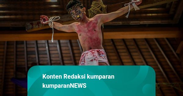 Foto: Prosesi Tablo Jalan Salib di Gereja Katolik Santo Stefanus ...