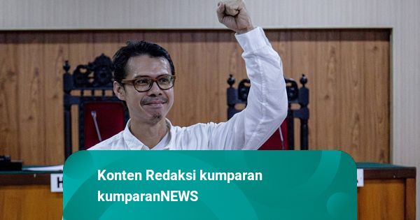 Aktivis Lingkungan Karimunjawa, Daniel Frits, Divonis Bebas | kumparan.com